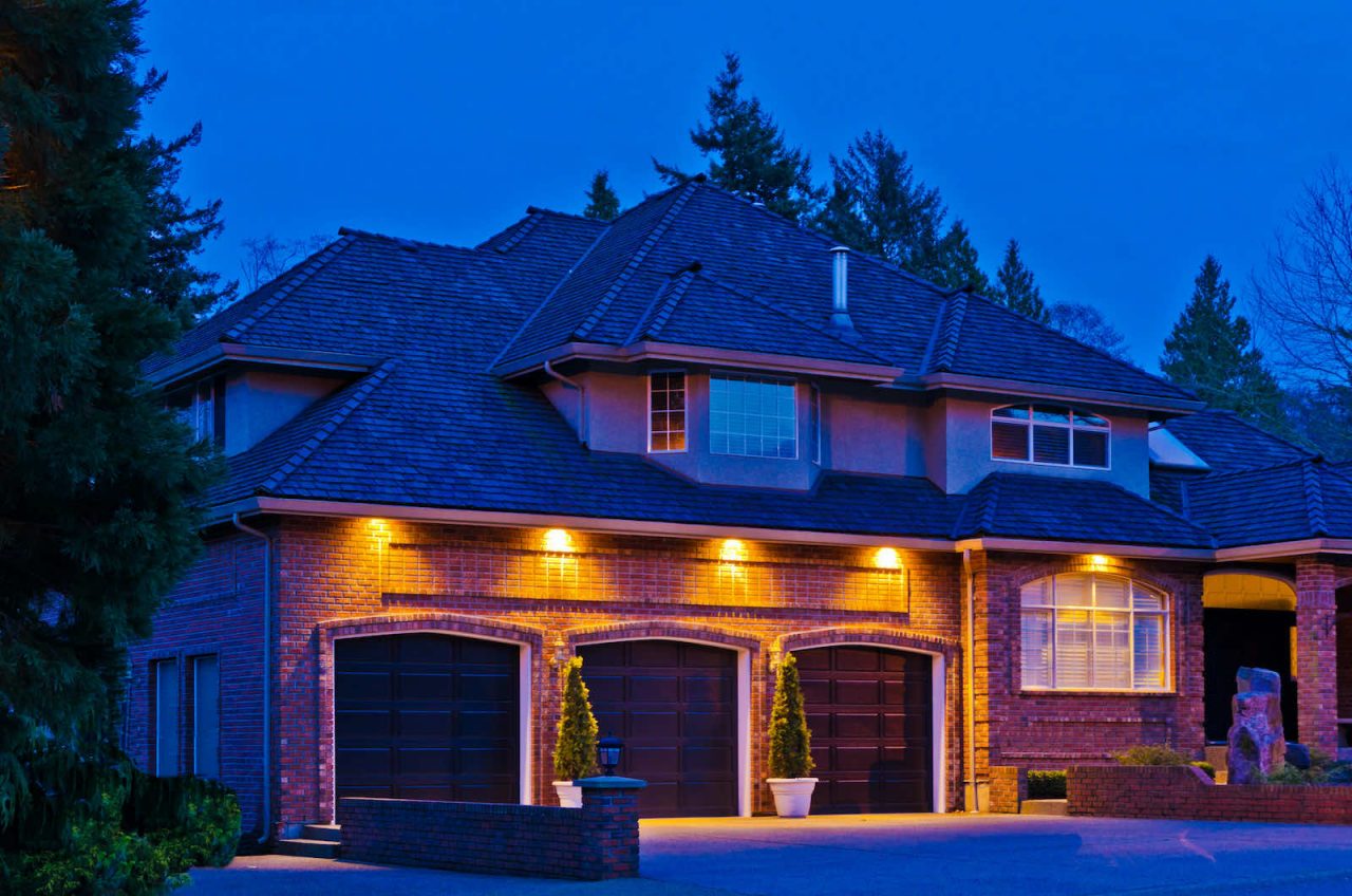 Residential Exterior Lighting Installation & Maintenance